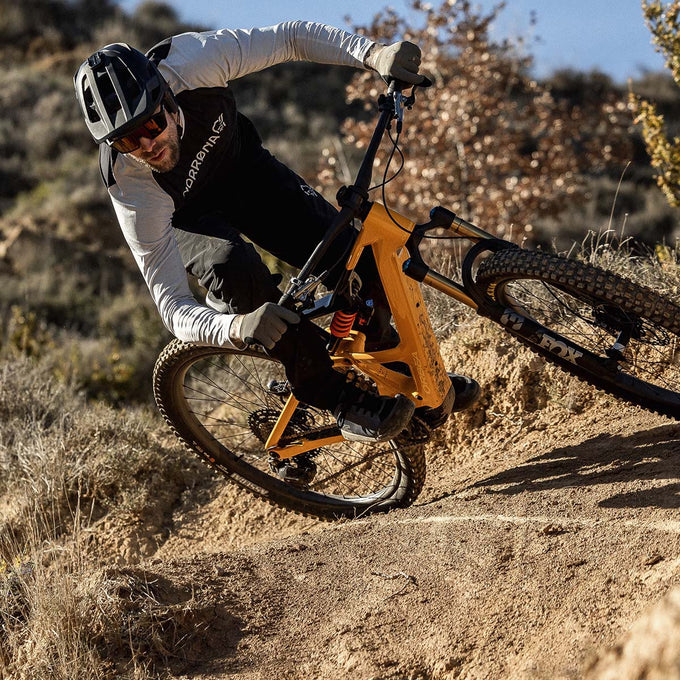 Learn About FOX DHX Coil Shocks: All-Mountain Suspension – RideFOX CA